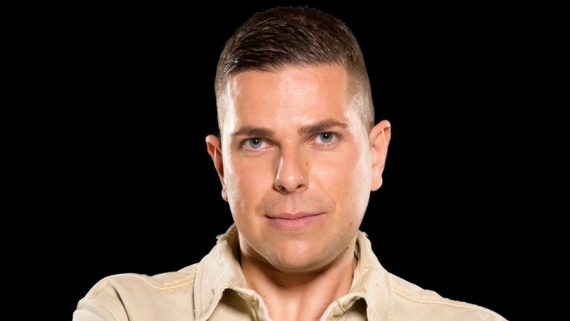 Nick Kraft de dj in Big Brother - Love & Reality