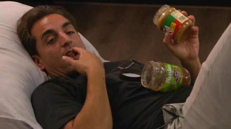 Een Jaar van je Leven: 'Viezerik' Martin met de grond gelijkgemaakt ...