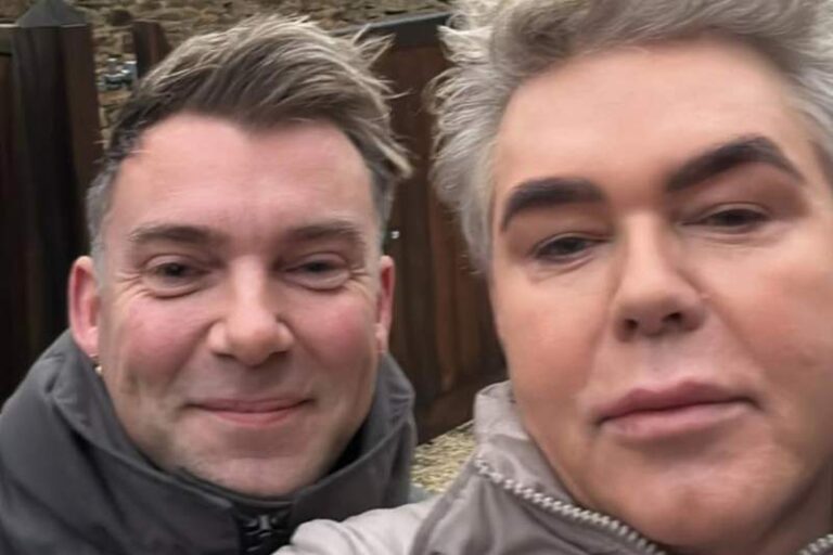 Teun en Albert (Urk!) zijn terug in Franse kasteel waar ze knallende ...